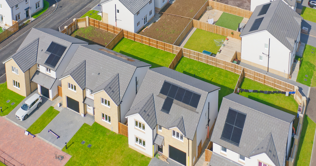 Solar Panels Mandated for New Builds by 2025 - Elmhurst Energy